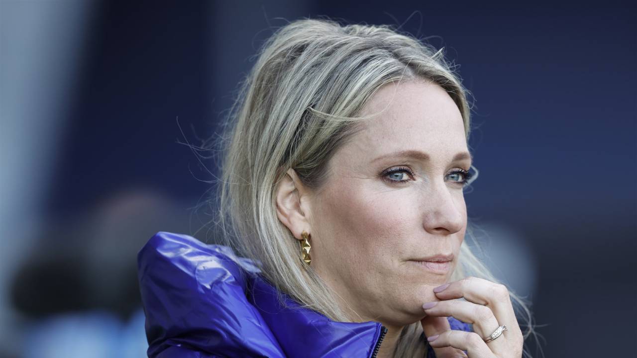Vader van presentatrice Hélène Hendriks overleden - TVgids.nl
