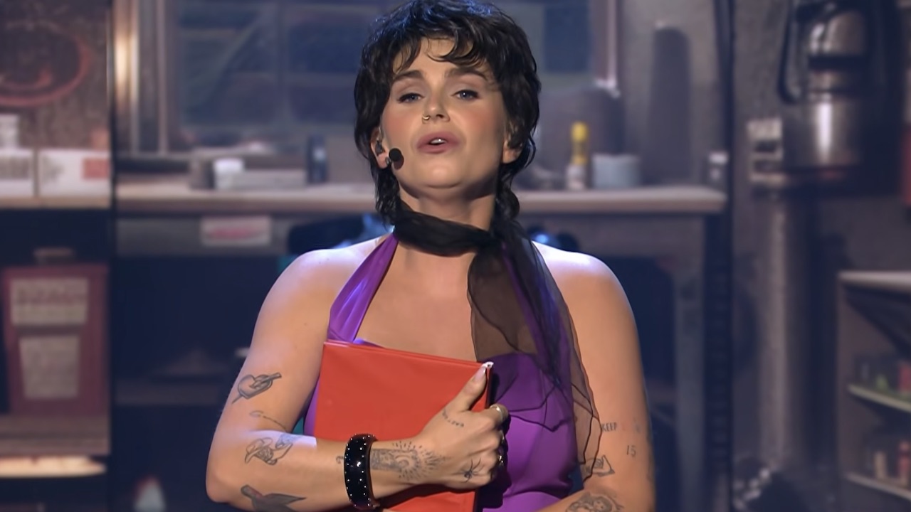 Complimentenregen voor Roxeanne Hazes na dit optreden in Stars on Stage ...