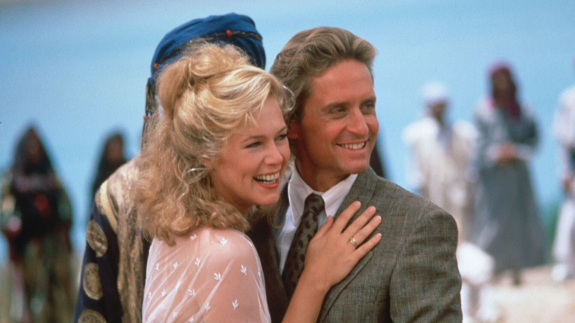 Michael Douglas en Kathleen Turner op zoek naar avontuur in The Jewel ...