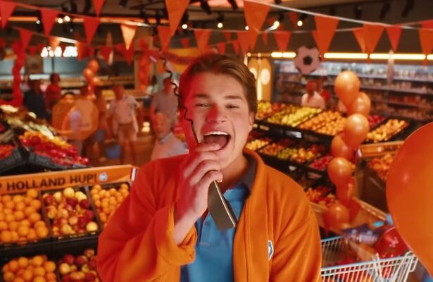 WK-reclame Albert Heijn: Samuel Welten en het Nederlands Elftal zijn ...